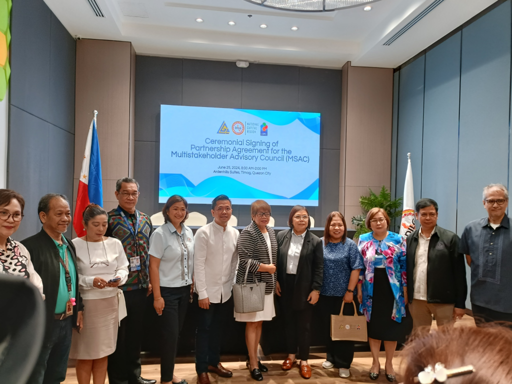 Ceremonial Partnership Agreement Signing for Multi-stakeholder Advisory ...