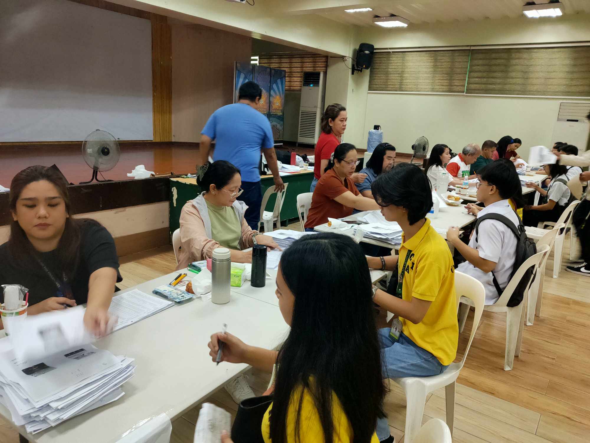 𝐇𝐀𝐏𝐏𝐄𝐍𝐈𝐍𝐆 𝐍𝐎𝐖: SAP distribution to all officially enrolled students ...